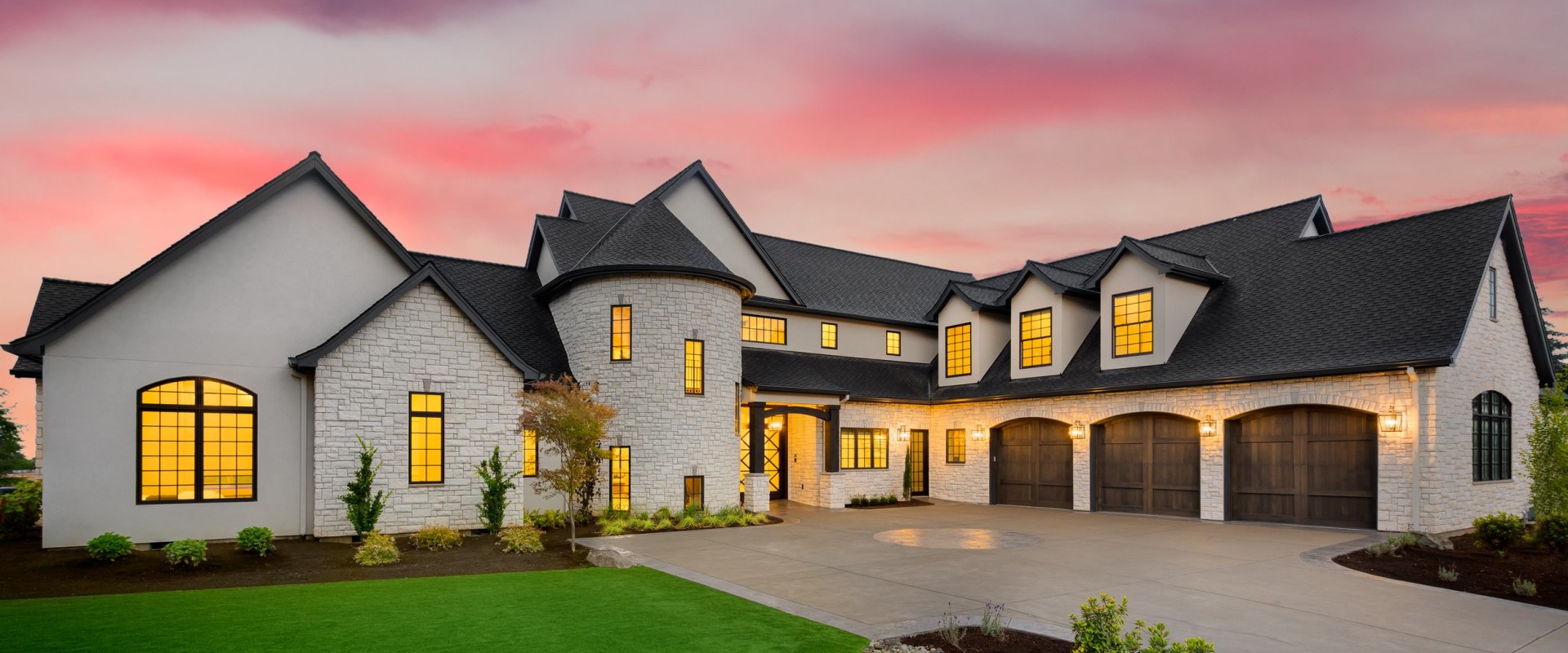 Managing the Construction Timeline for Luxury Custom Homes